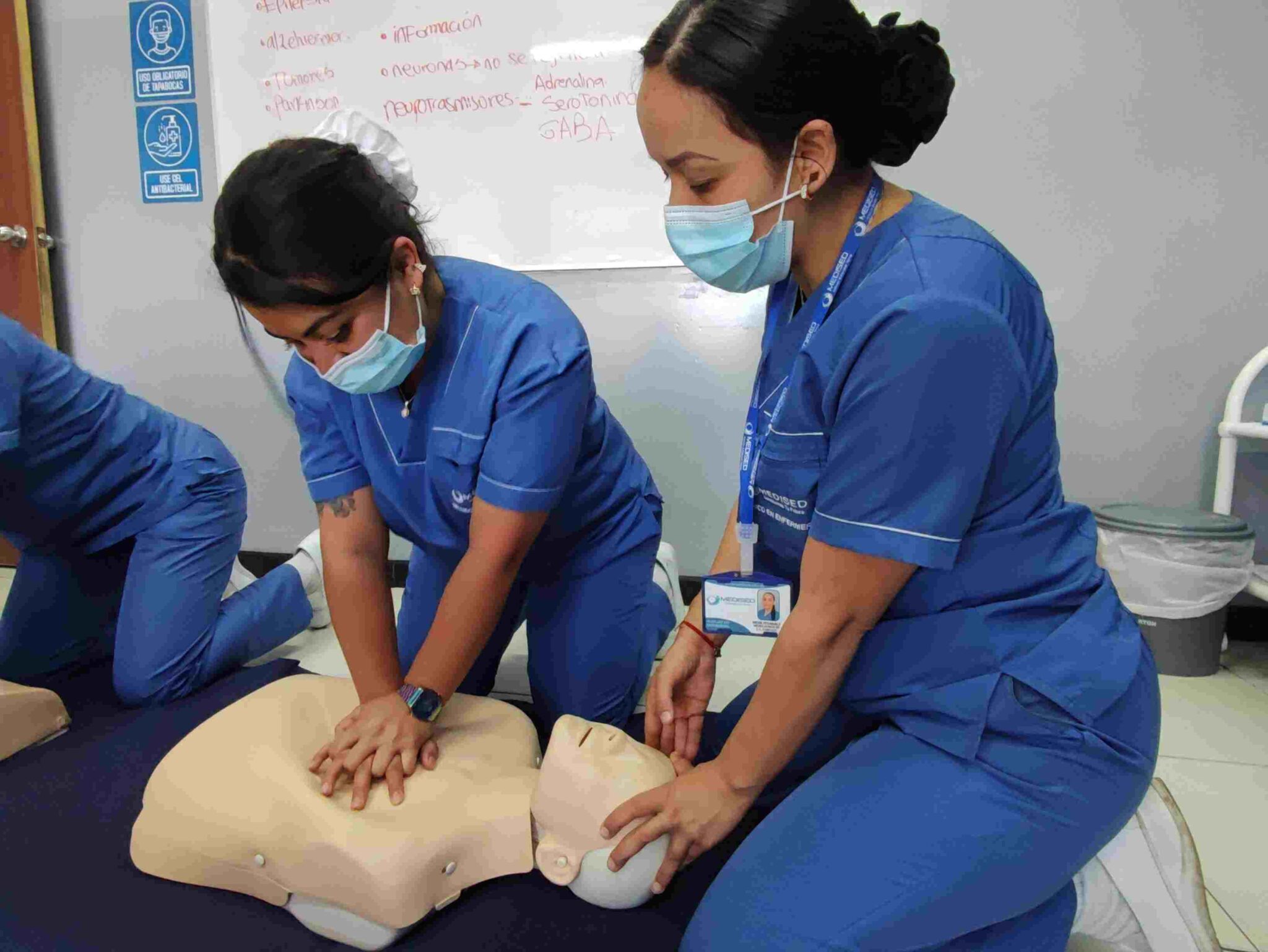 Auxiliar de enfermería cursos | Medised